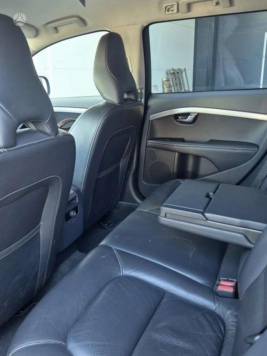 Brown Volvo XC70 2015 in Vilnius, with an engine capacity of 1.98 L and mileage of 257 thousand km for 9950 €, photo 13 on AUTOMOTO.COM.LV