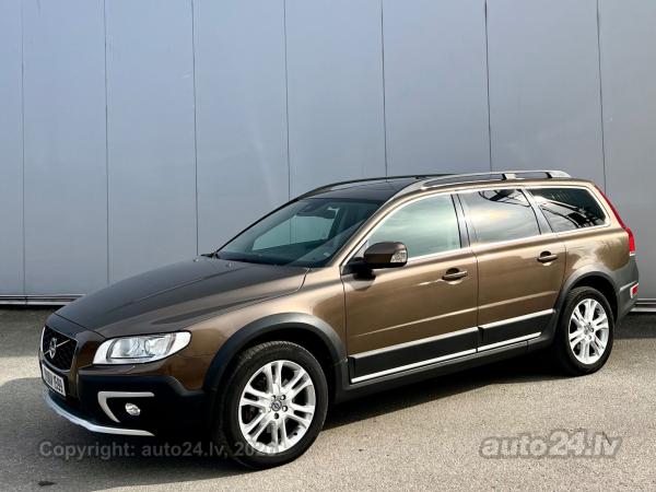 Brūns Volvo XC70 2016 Tallina, ar dzinēja tilpumu 2.40 L un nobraukumu 0 tūkst. km par 15999 €, foto 1 vietnē AUTOMOTO.COM.LV
