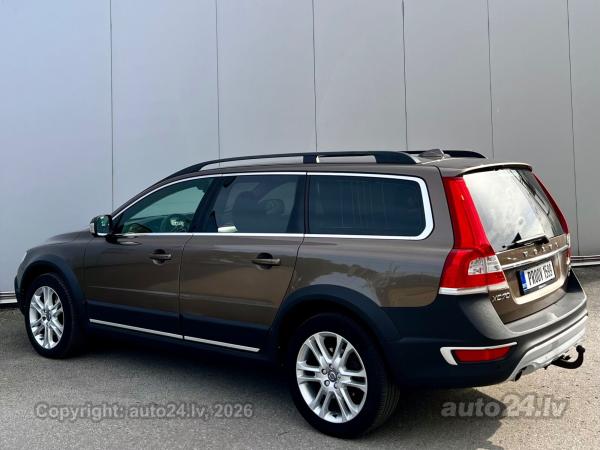 Brūns Volvo XC70 2016 Tallina, ar dzinēja tilpumu 2.40 L un nobraukumu 0 tūkst. km par 15999 €, foto 3 vietnē AUTOMOTO.COM.LV
