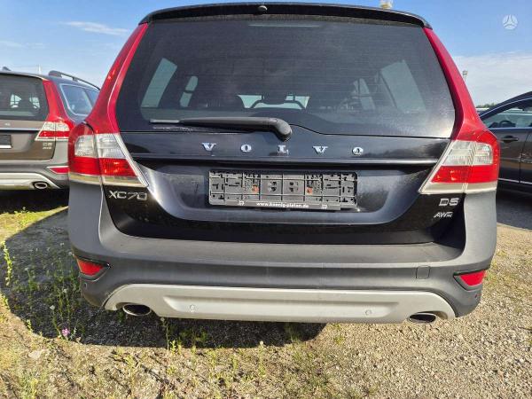 Brūns Volvo XC70 2016 Viļņa, ar dzinēja tilpumu 2.40 L un nobraukumu 280 tūkst. km par 13950 €, foto 8 vietnē AUTOMOTO.COM.LV