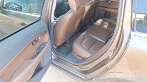 Brown Volvo XC70 2016 in Riga, with an engine capacity of 2.40 L and mileage of 318 thousand km for 10800 €, photo 8 on AUTOMOTO.COM.LV