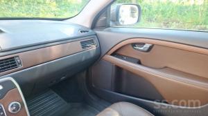 Brown Volvo XC70 2016 in Riga, with an engine capacity of 2.40 L and mileage of 318 thousand km for 10800 €, photo 11 on AUTOMOTO.COM.LV