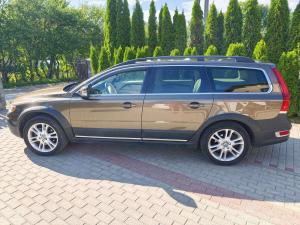 Brown Volvo XC70 2016 in Vilnius, with an engine capacity of 2.50 L and mileage of 177 thousand km for 13400 €, photo 5 on AUTOMOTO.COM.LV