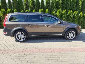 Brown Volvo XC70 2016 in Vilnius, with an engine capacity of 2.50 L and mileage of 177 thousand km for 13400 €, photo 8 on AUTOMOTO.COM.LV