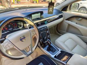 Brown Volvo XC70 2016 in Vilnius, with an engine capacity of 2.50 L and mileage of 177 thousand km for 13400 €, photo 17 on AUTOMOTO.COM.LV