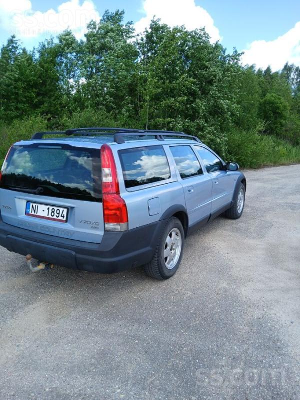 Volvo XC70 2001 Balvi, ar dzinēja tilpumu 2.40 L un nobraukumu 283 tūkst. km par 2100 €, foto 10 vietnē AUTOMOTO.COM.LV