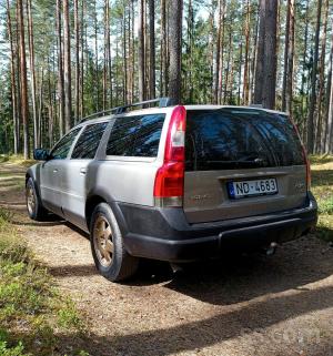 Volvo XC70 2001 Cēsis, ar dzinēja tilpumu 2.40 L un nobraukumu 423 tūkst. km par 1700 €, foto 3 vietnē AUTOMOTO.COM.LV