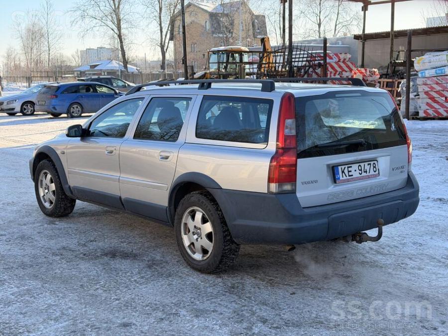 Вольво ХС70 2001 в Рига, объемом двигателя 2.40 л и пробегом 290 тыс. км за 2450 €, фото 6 на AUTOMOTO.COM.LV
