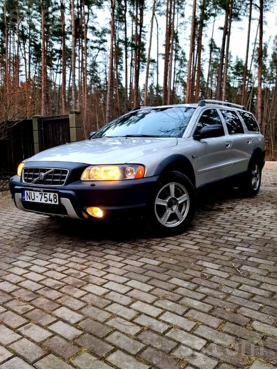 Volvo XC70 2005 Jūrmala, ar dzinēja tilpumu 2.40 L un nobraukumu 316 tūkst. km par 2500 €, foto 1 vietnē AUTOMOTO.COM.LV