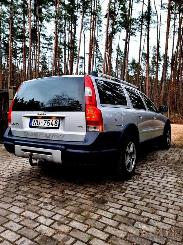 Volvo XC70 2005 Jūrmala, ar dzinēja tilpumu 2.40 L un nobraukumu 316 tūkst. km par 2500 €, foto 3 vietnē AUTOMOTO.COM.LV