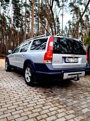 Volvo XC70 2005 Jūrmala, ar dzinēja tilpumu 2.40 L un nobraukumu 316 tūkst. km par 2500 €, foto 4 vietnē AUTOMOTO.COM.LV