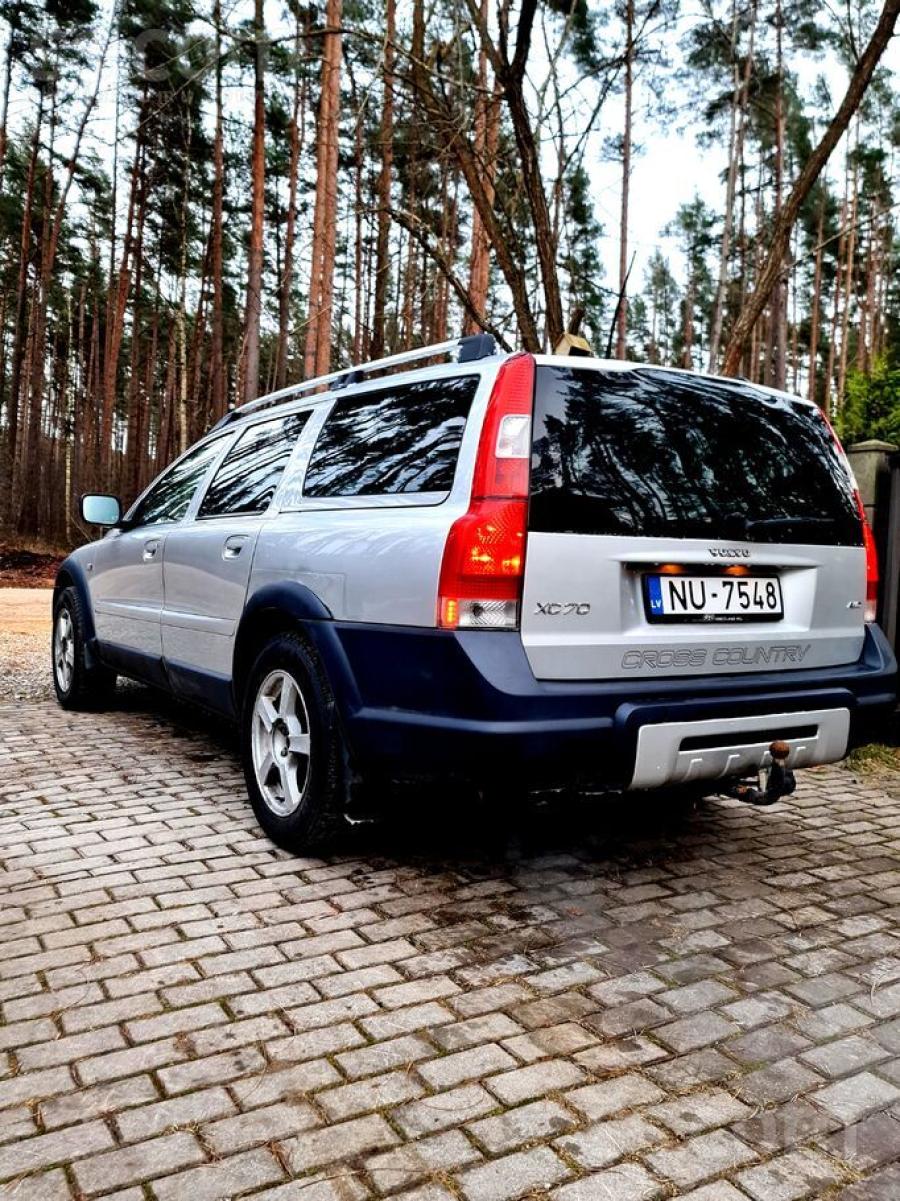 Volvo XC70 2005 Jūrmala, ar dzinēja tilpumu 2.40 L un nobraukumu 316 tūkst. km par 2500 €, foto 4 vietnē AUTOMOTO.COM.LV