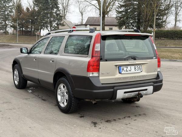 Volvo XC70 2005 in Kelme, with an engine capacity of 2.40 L and mileage of 390 thousand km for 2400 €, photo 3 on AUTOMOTO.COM.LV
