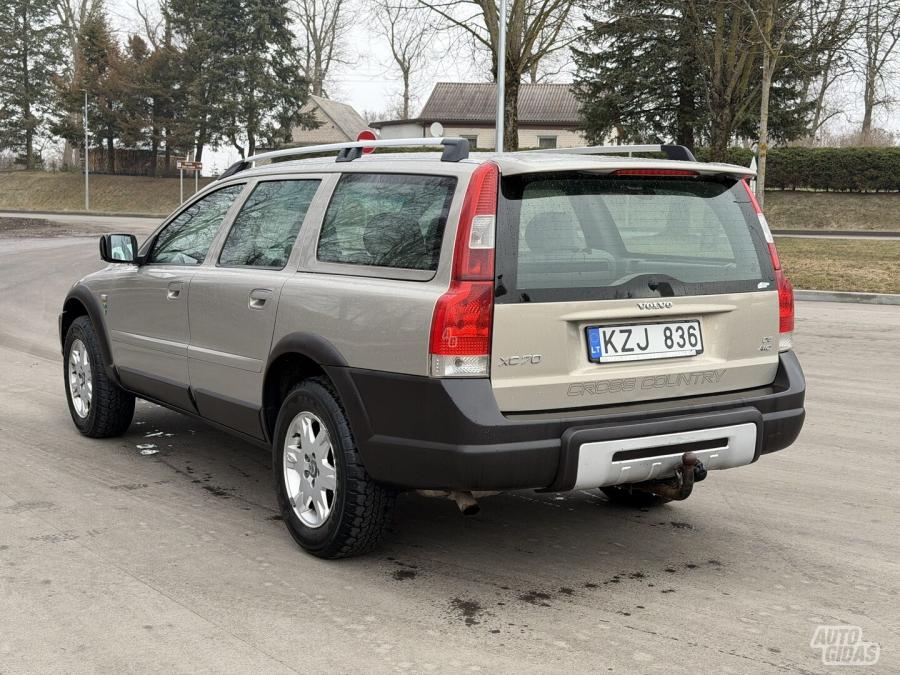 Volvo XC70 2005 Kelmė, ar dzinēja tilpumu 2.40 L un nobraukumu 390 tūkst. km par 2400 €, foto 3 vietnē AUTOMOTO.COM.LV