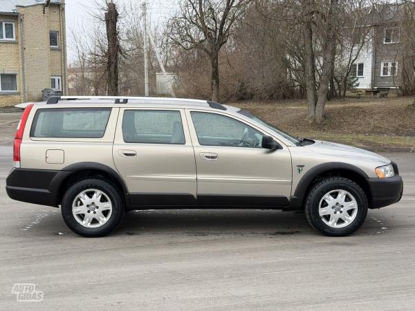 Volvo XC70 2005 in Kelme, with an engine capacity of 2.40 L and mileage of 390 thousand km for 2400 €, photo 5 on AUTOMOTO.COM.LV