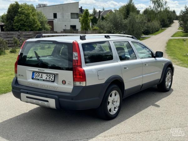 Volvo XC70 2005 in Vilnius, with an engine capacity of 2.40 L and mileage of 390 thousand km for 2000 €, photo 3 on AUTOMOTO.COM.LV