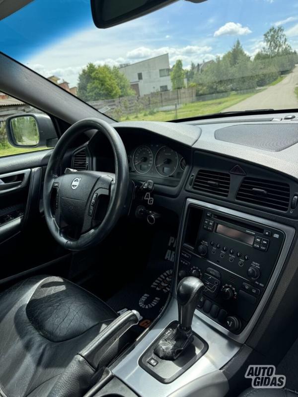 Volvo XC70 2005 Viļņa, ar dzinēja tilpumu 2.40 L un nobraukumu 398 tūkst. km par 2300 €, foto 9 vietnē AUTOMOTO.COM.LV