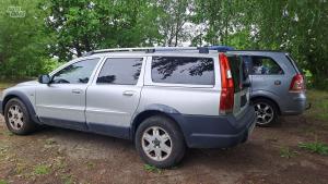 Volvo XC70 2006 in Vilnius, with an engine capacity of 2.40 L and mileage of 313 thousand km for 2999 €, photo 5 on AUTOMOTO.COM.LV