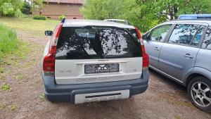 Volvo XC70 2006 in Vilnius, with an engine capacity of 2.40 L and mileage of 313 thousand km for 2999 €, photo 6 on AUTOMOTO.COM.LV