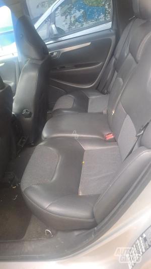 Volvo XC70 2006 in Vilnius, with an engine capacity of 2.40 L and mileage of 313 thousand km for 2999 €, photo 10 on AUTOMOTO.COM.LV