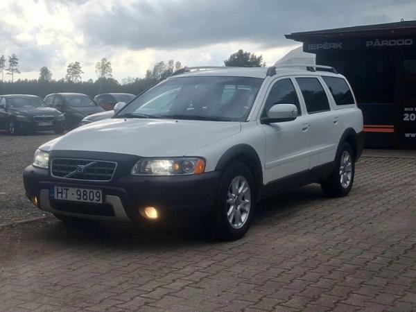 Volvo XC70 2006 in Riga, with an engine capacity of 2.40 L and mileage of 410 thousand km for 3650 €, photo 3 on AUTOMOTO.COM.LV