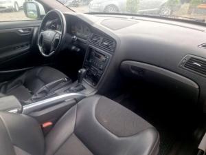 Вольво ХС70 2006 в Рига, объемом двигателя 2.40 л и пробегом 410 тыс. км за 3650 €, фото 14 на AUTOMOTO.COM.LV