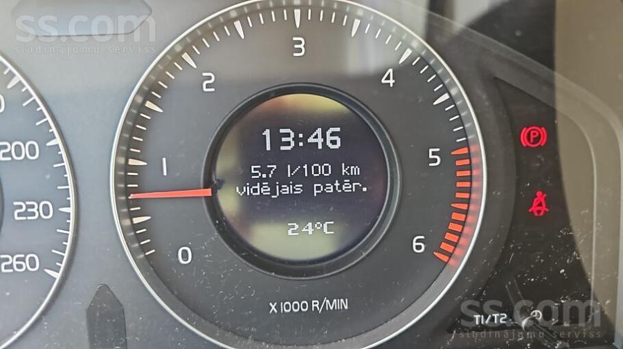 Volvo XC70 2008 in Riga, with an engine capacity of 2.40 L and mileage of 335 thousand km for 4500 €, photo 9 on AUTOMOTO.COM.LV