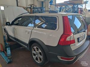 Volvo XC70 2009 Kauņa, ar dzinēja tilpumu 2.40 L un nobraukumu 325 tūkst. km par 4190 €, foto  vietnē AUTOMOTO.COM.LV