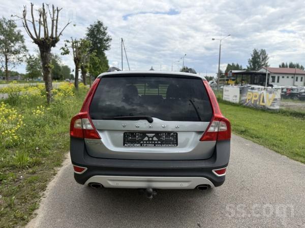 Volvo XC70 2012 Ogre, ar dzinēja tilpumu 2.40 L un nobraukumu 225 tūkst. km par 10899 €, foto 5 vietnē AUTOMOTO.COM.LV