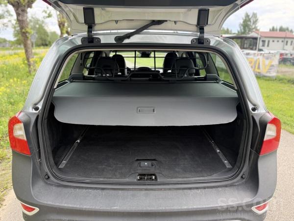 Volvo XC70 2012 Ogre, ar dzinēja tilpumu 2.40 L un nobraukumu 225 tūkst. km par 10899 €, foto 8 vietnē AUTOMOTO.COM.LV