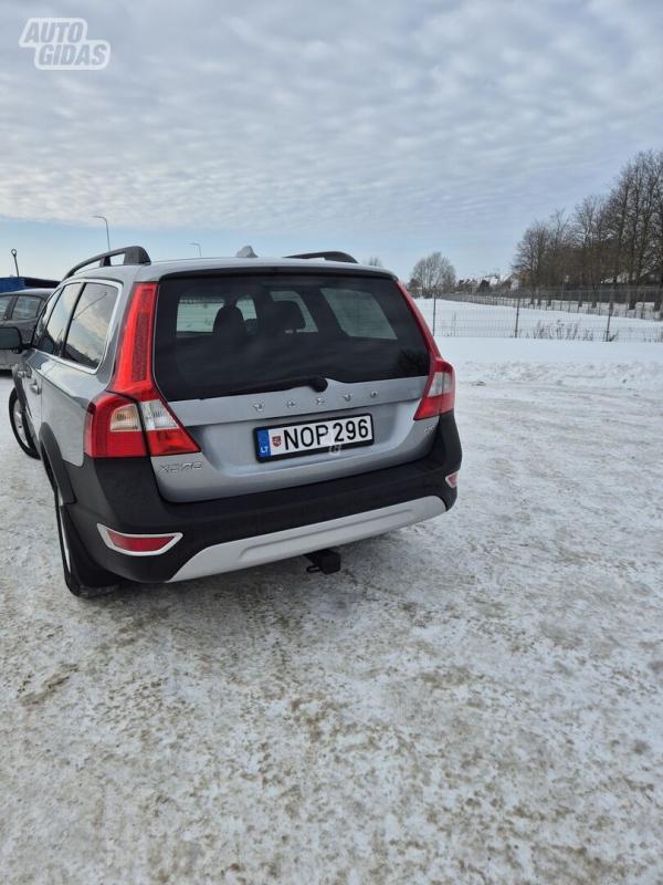 Volvo XC70 2013 in Silute, with an engine capacity of 3.20 L and mileage of 246 thousand km for 7700 €, photo 5 on AUTOMOTO.COM.LV