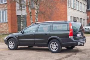 Green Volvo XC70 2005 in Grobiņa, with an engine capacity of 2.40 L and mileage of 370 thousand km for 4500 €, photo 4 on AUTOMOTO.COM.LV