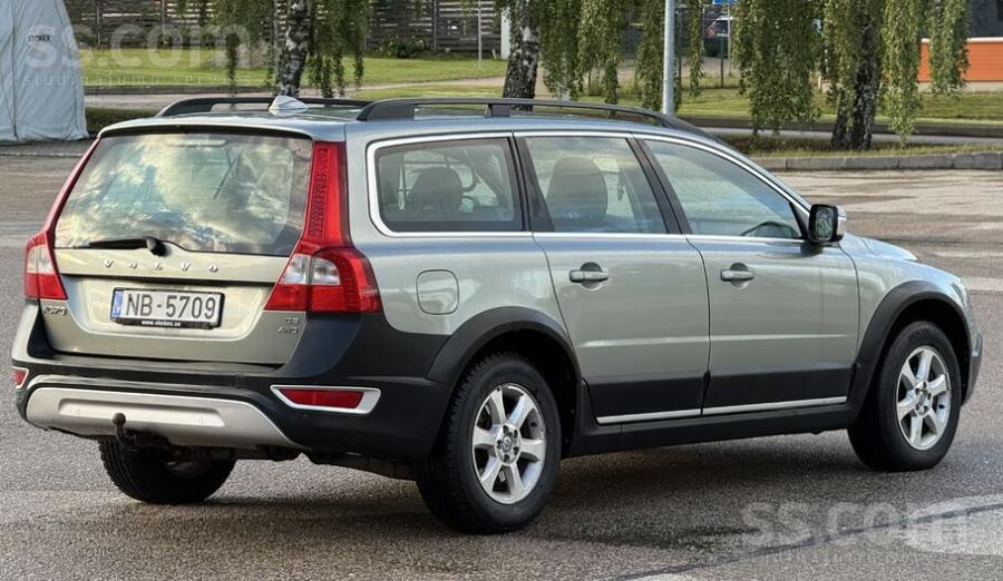Zaļš Volvo XC70 2007 Valmiera, ar dzinēja tilpumu 2.40 L un nobraukumu 370 tūkst. km par 3250 €, foto 4 vietnē AUTOMOTO.COM.LV