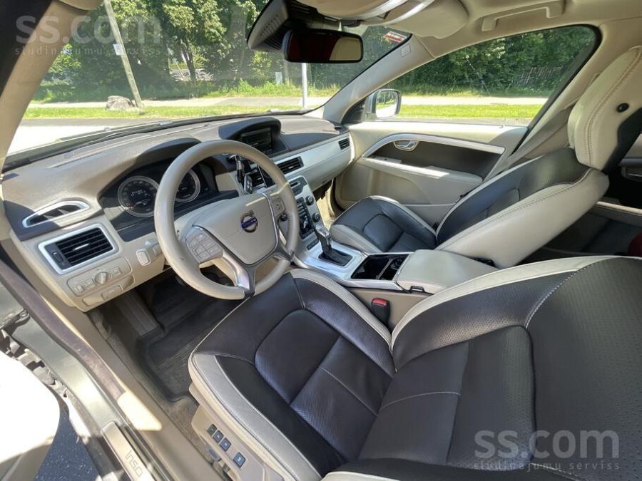 Green Volvo XC70 2012 in Riga, with an engine capacity of 2.40 L and mileage of 253 thousand km for 11000 €, photo 7 on AUTOMOTO.COM.LV