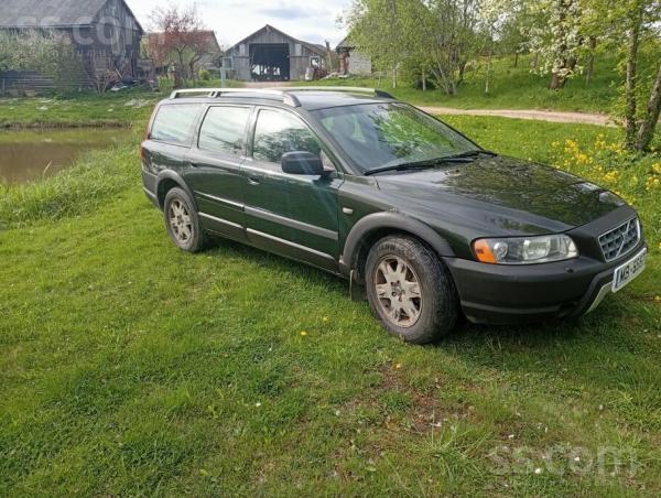 Green Volvo XC70 2005 in Gulbene, with an engine capacity of 2.40 L and mileage of 690 thousand km for 2500 €, photo 1 on AUTOMOTO.COM.LV