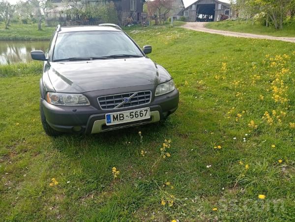 Green Volvo XC70 2005 in Gulbene, with an engine capacity of 2.40 L and mileage of 690 thousand km for 2500 €, photo 2 on AUTOMOTO.COM.LV