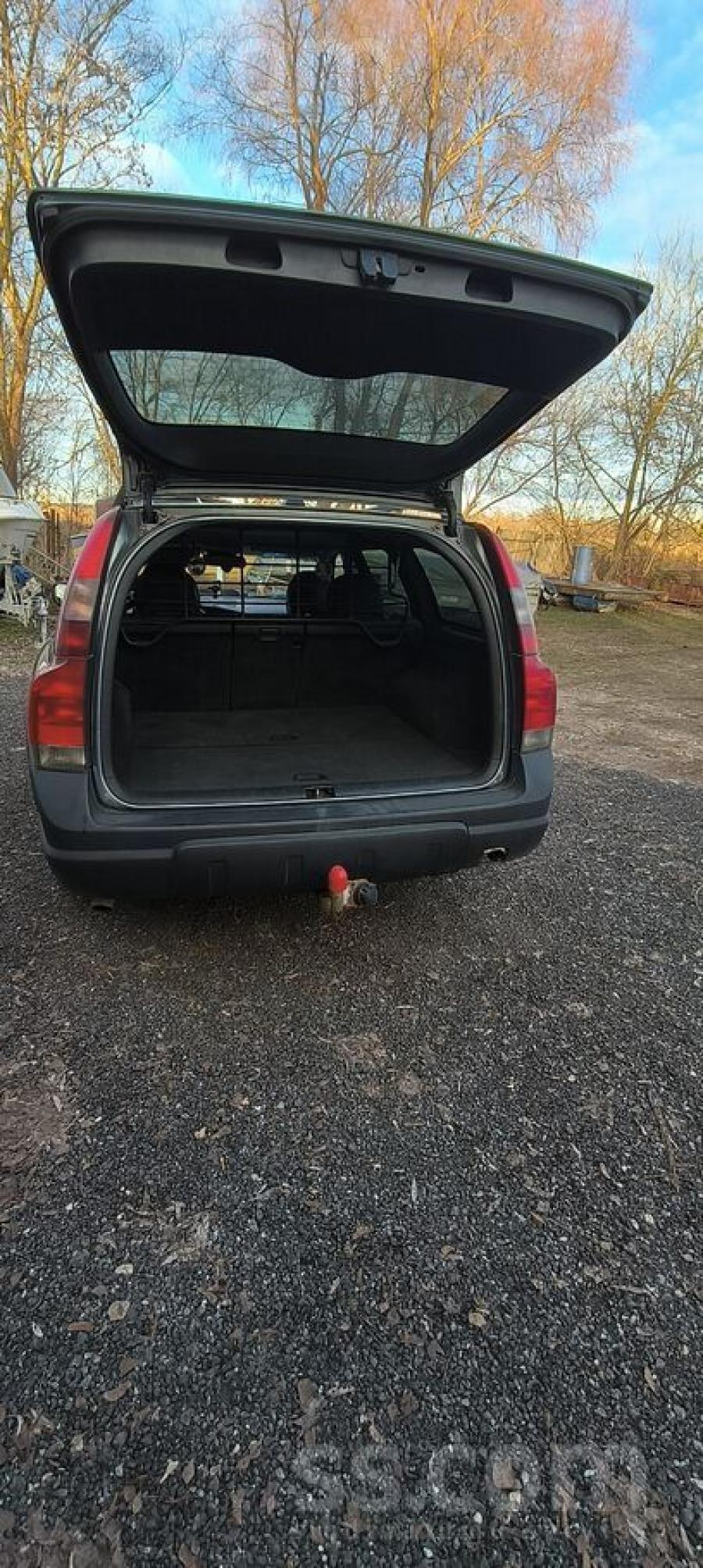 Zaļš Volvo XC70 2003 Jelgava, ar dzinēja tilpumu 2.40 L un nobraukumu 430 tūkst. km par 950 €, foto 7 vietnē AUTOMOTO.COM.LV