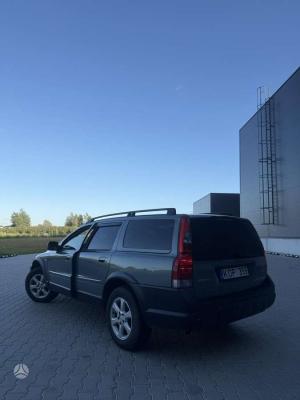 Zaļš Volvo XC70 2003 Šauļi, ar dzinēja tilpumu 2.40 L un nobraukumu 350 tūkst. km par 2250 €, foto 4 vietnē AUTOMOTO.COM.LV