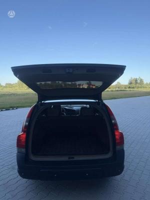 Zaļš Volvo XC70 2003 Šauļi, ar dzinēja tilpumu 2.40 L un nobraukumu 350 tūkst. km par 2250 €, foto 6 vietnē AUTOMOTO.COM.LV