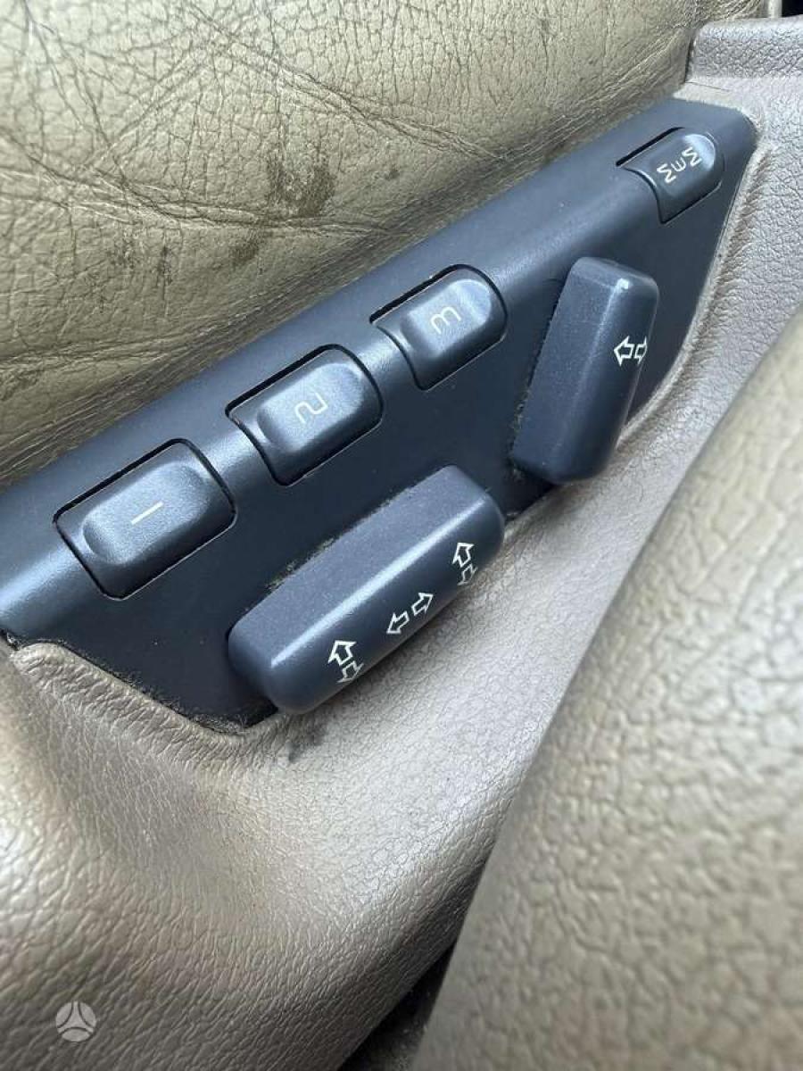 Zaļš Volvo XC70 2003 Šauļi, ar dzinēja tilpumu 2.40 L un nobraukumu 350 tūkst. km par 2250 €, foto 10 vietnē AUTOMOTO.COM.LV
