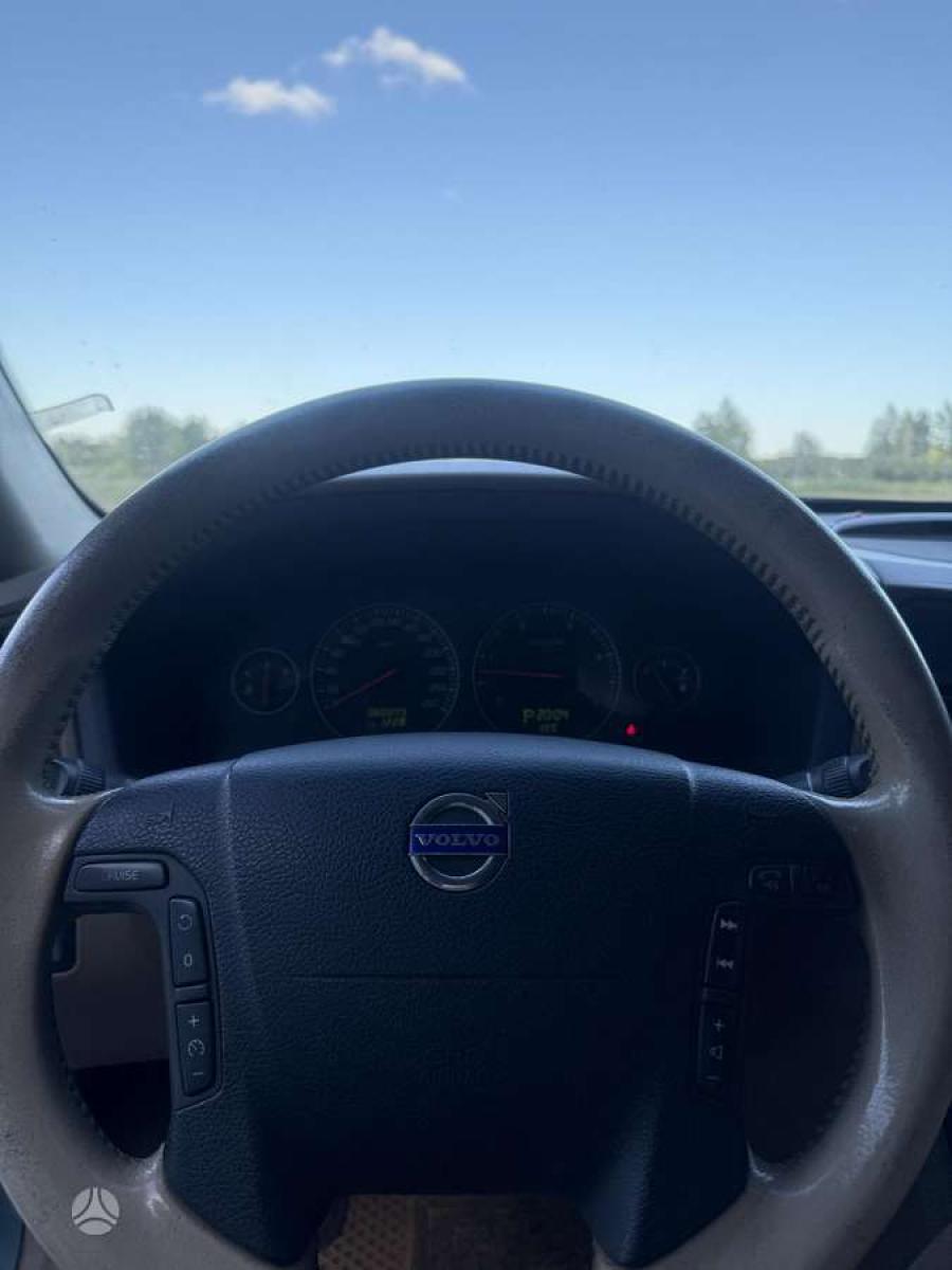 Zaļš Volvo XC70 2003 Šauļi, ar dzinēja tilpumu 2.40 L un nobraukumu 350 tūkst. km par 2250 €, foto 12 vietnē AUTOMOTO.COM.LV