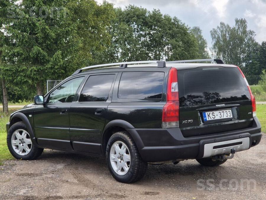 Zaļš Volvo XC70 2004 Preiļi, ar dzinēja tilpumu 2.40 L un nobraukumu 378 tūkst. km par 3050 €, foto 5 vietnē AUTOMOTO.COM.LV