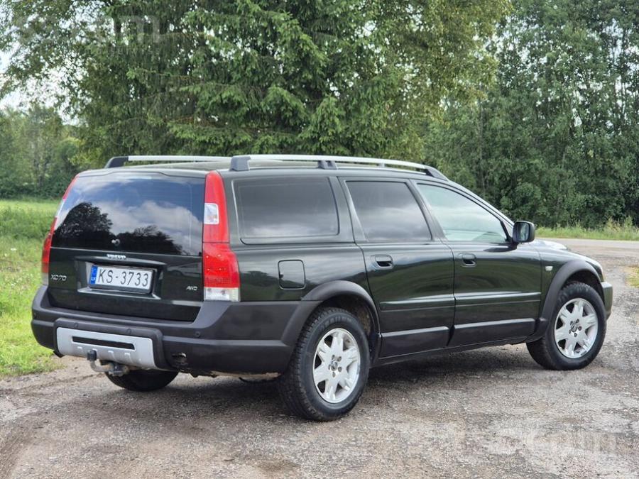 Zaļš Volvo XC70 2004 Preiļi, ar dzinēja tilpumu 2.40 L un nobraukumu 378 tūkst. km par 3050 €, foto 6 vietnē AUTOMOTO.COM.LV