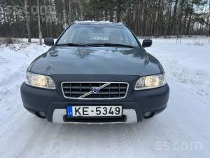 Green Volvo XC70 2004 in Riga, with an engine capacity of 2.40 L and mileage of 345 thousand km for 2900 €, photo 2 on AUTOMOTO.COM.LV