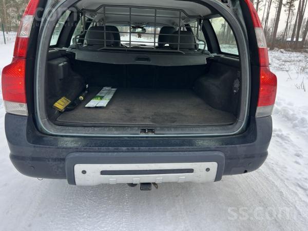 Zaļš Volvo XC70 2004 Rīga, ar dzinēja tilpumu 2.40 L un nobraukumu 345 tūkst. km par 2900 €, foto 6 vietnē AUTOMOTO.COM.LV