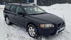 Zaļš Volvo XC70 2005 Viļņa, ar dzinēja tilpumu 2.40 L un nobraukumu 382 tūkst. km par 3300 €, foto  vietnē AUTOMOTO.COM.LV