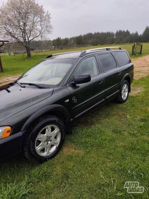 Green Volvo XC70 2005 in Trakai, with an engine capacity of 2.40 L and mileage of 386 thousand km for 2500 €, photo 3 on AUTOMOTO.COM.LV