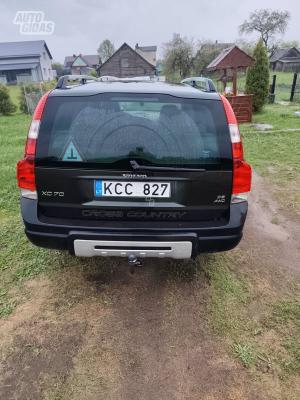 Green Volvo XC70 2005 in Trakai, with an engine capacity of 2.40 L and mileage of 386 thousand km for 2500 €, photo 6 on AUTOMOTO.COM.LV