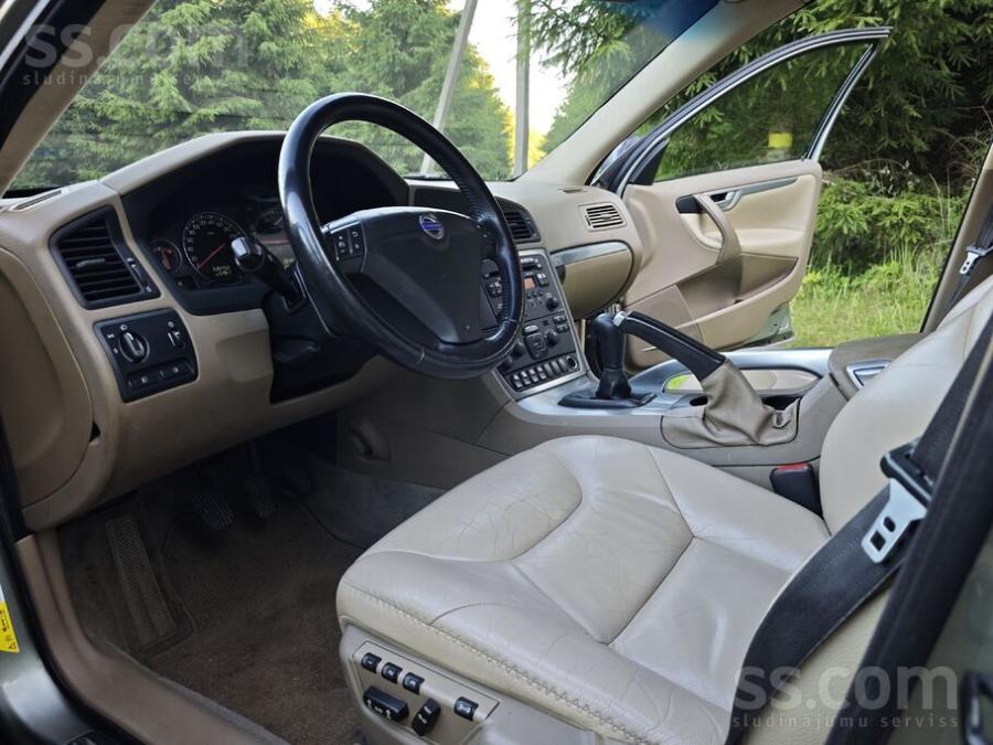 Zaļš Volvo XC70 2005 Rīga, ar dzinēja tilpumu 2.40 L un nobraukumu 339 tūkst. km par 4850 €, foto 6 vietnē AUTOMOTO.COM.LV