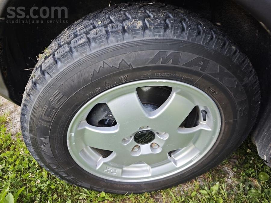 Zaļš Volvo XC70 2005 Rīga, ar dzinēja tilpumu 2.40 L un nobraukumu 339 tūkst. km par 4850 €, foto 12 vietnē AUTOMOTO.COM.LV